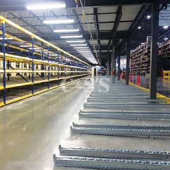 Heavy Duty Skate Wheel | Pallet Flow Racking | Mallard Manufacturing